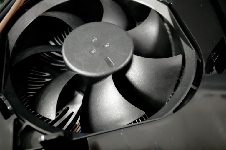 Computer Fan Loud When Playing Games: Causes and Solutions